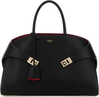 Ferragamo Femme, Sacs, Noir, Taille: ONE Size Sac &agrave; main Medium Hug