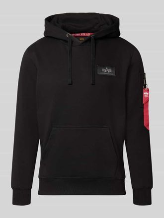 Alpha Industries Hoodie mit K&auml;nguru-Tasche und r&uuml;ckseitigem Label-Print