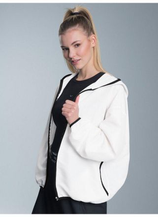 Trigema Sweatjacke TRIGEMA D&uuml;nne Kapuzenjacke mit praktischen Taschen (1-tlg)