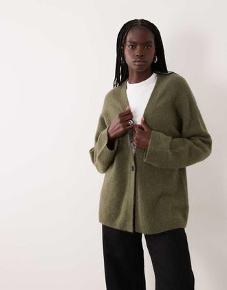 Arket lang&auml;rmelige Wickel-Strickjacke in Khaki-Gr&uuml;n