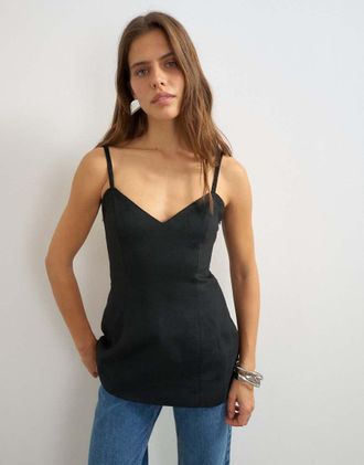 Topshop Premium-Camisole mit geb&uuml;rsteter Ponyhaar-Optik, strukturiertem Peplum, in Schwarz