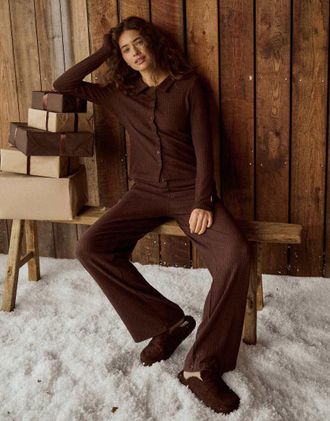 4th & Reckless Top boutonn&eacute; densemble en maille torsad&eacute;e de coton m&eacute;lang&eacute; avec col - Chocolat-Brown