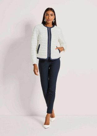 Madeleine Outdoorjacke Leichte &Uuml;bergangsjacke mit F&uuml;tterung Kontrastreiche Steppjacke mit Rundhalsausschnitt, Rei&szlig;verschluss