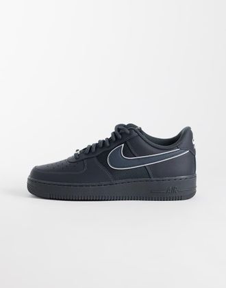 Nike Air Force 1 07 Low LV8 Tech Sneaker in Grau und Wei&szlig;