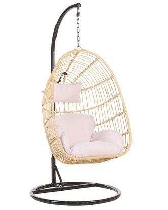 Beliani Moderner H&auml;ngekorbsessel Rattan mit schwarzem Gestell inkl. Kissen Beige Casoli