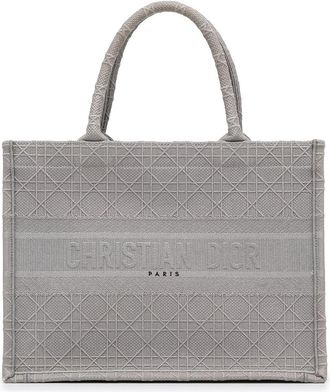 Dior Shopper - Medium Cannage Embroidered Book Tote - Gr. unisize - in Grau - für Damen