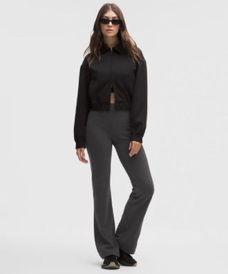 lululemon Hose mit ausgestelltem Bein aus geripptem Softstreme Normale L&auml;nge f&uuml;r Frauen - Gr&ouml;&szlig;e 12 in Graphite Grey