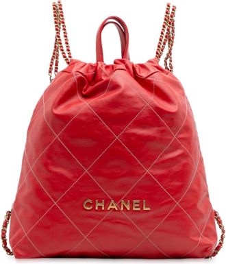 Chanel Rucksäcke - Large Shiny Quilted Calfskin 22 Backpack - Gr. unisize - in Rot - für Damen