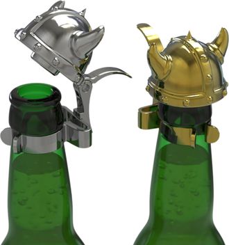 Winkee Wikinger Bierflaschenverschluss Helm 4er Set I Flaschenverschl&uuml;sse I Lustige Helm-Flaschendeckel f&uuml;r Bierflaschen I Strand Gadget