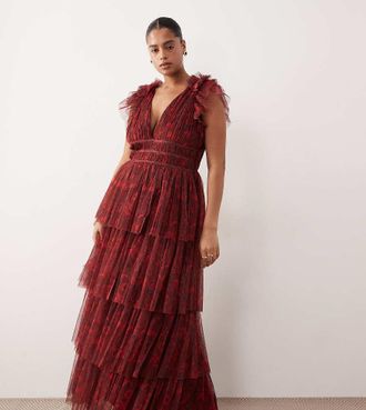 Lace & Beads Plus Robe longue en tulle &agrave; fleurs avec manches &eacute;vas&eacute;es et d&eacute;collet&eacute; plongeant &agrave; volants &eacute;tag&eacute;s - Rouge