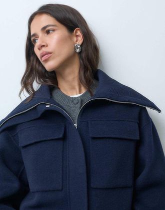 Lacoste kurze gesteppte Jacke mit Rei&szlig;verschluss in Marineblau