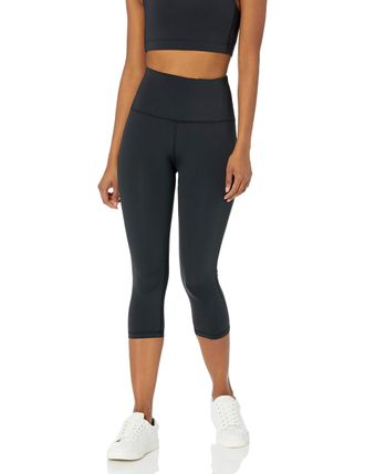 Amazon Essentials Damen Active Sculpt Workout Athleisure Capri-Leggings mit hohem Bund (in &Uuml;bergr&ouml;&szlig;e erh&auml;ltlich), Schwarz, 3XL Gro&szlig;e Gr&ouml;&szlig;en