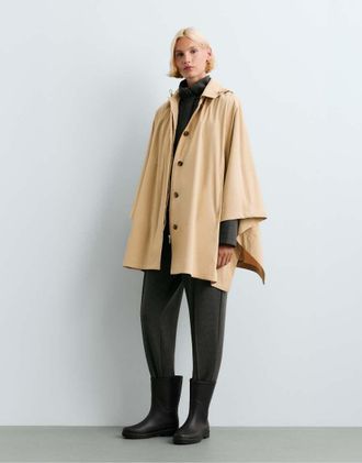 Oysho cape courte ultra l&eacute;g&egrave;re imperm&eacute;able 10k camel-Marron
