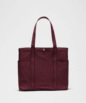 lululemon Sac fourre-tout Daily &agrave; poches multiples 20L - Burgundy
