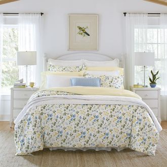 Laura Ashley | Meadow Floral Collection | Bettwäsche-Set, 100% Baumwollsatin, seidig weich & wendbar, mit Knopfverschluss, inklusive passenden Kissenbezügen, Kings