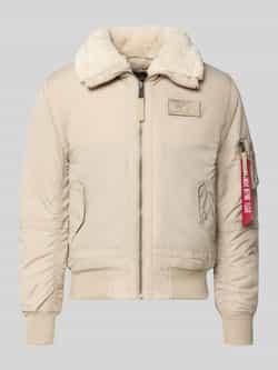 Alpha Industries Bomberjacke mit Label-Patch und Kentkragen