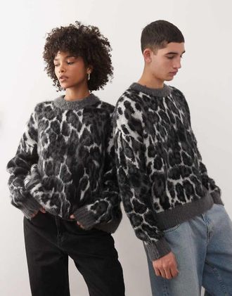 Reclaimed Vintage Pull unisexe ras de cou coupe carrée à imprimé léopard - Gris-Vert