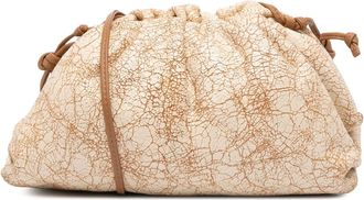 Bottega Veneta Hobo Bags - Crackled Calfskin The Mini Pouch Crossbody - Gr. unisize - in Braun - f&uuml;r Damen