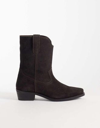 Asos bottes &agrave; enfiler &agrave; talon cubain en daim marron