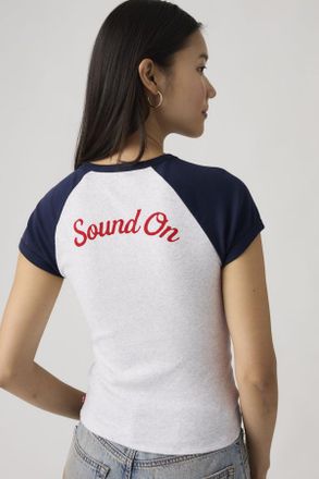 Levi's T Shirt Graphique Manche Raglan Riley - Femme - Blanc / Sound On Orbit - XS