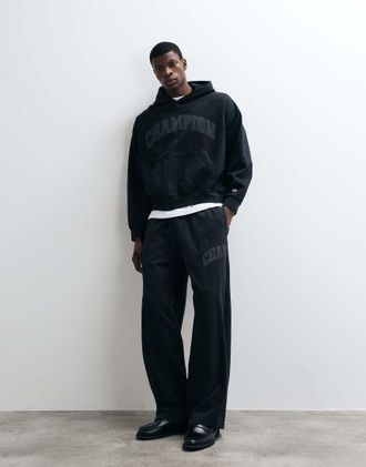 Champion Future Memories Oversize-Jogger mit offenem Beinabschluss in Schwarz