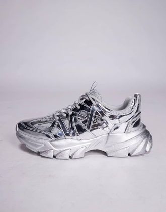 Asos Sneaker mit dicker Sohle in Silber
