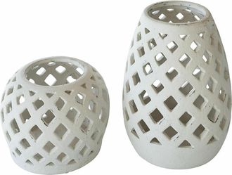 Loberon Windlicht 2er Set Serignac - Zwei Gr&ouml;&szlig;en - f&uuml;r Innen & Au&szlig;en - Durchbrochenes Design - Kerzenhalter - Wohnaccessoire - Steingut, wei&szlig;