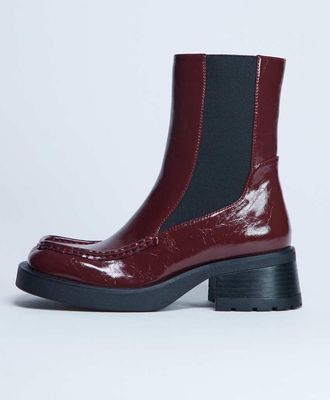 Topshop Narla - Chelsea-Stiefel in Burgunderrot mit eckiger Zehenpartie