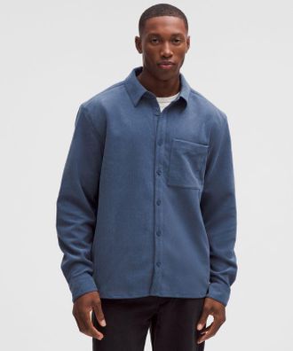 lululemon Lang&auml;rmeliges Cordhemd im Relaxed Fit f&uuml;r M&auml;nner - Gr&ouml;&szlig;e XL in Blue Twill