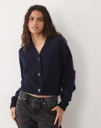 Arket gilet col V en m&eacute;lange laine dalpaga ultra doux bleu marine