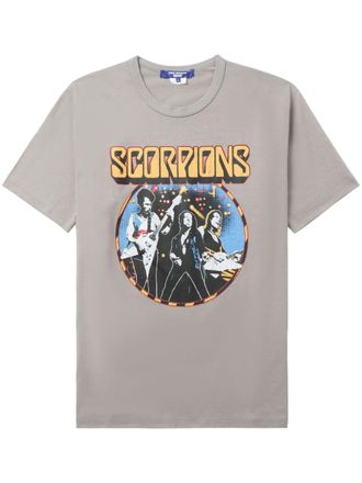 Junya Watanabe t-shirt Scorpions à imprimé graphique - Gris