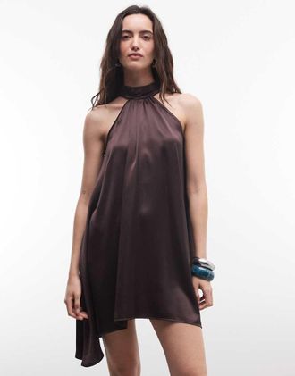 Reclaimed Vintage Robe courte dos nu en satin Reclaimed Vintage-Marron