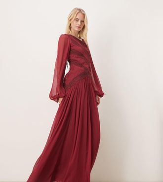Asos Tall ASOS DESIGN Tall - Robe longue asymétrique à manches longues bords en dentelle - Rouge