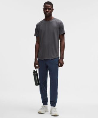 lululemon Zeroed In Cargohose im Classic Fit Normale L&auml;nge f&uuml;r M&auml;nner - Gr&ouml;&szlig;e 2XL in Club Blue