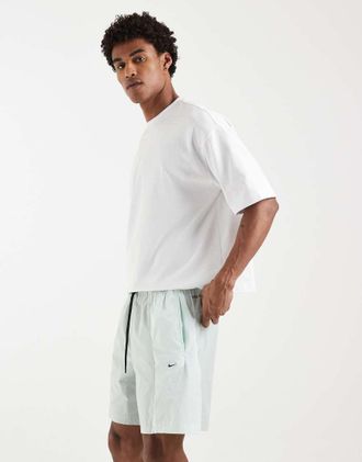 Nike Short en tissu Dri-FIT - Gris et vert