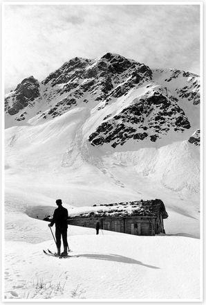 Posterlounge An der Berghütte Poster von Vintage Ski Collection 70 x 100 cm Schwarz-Weiß Wandbilder Wanddeko