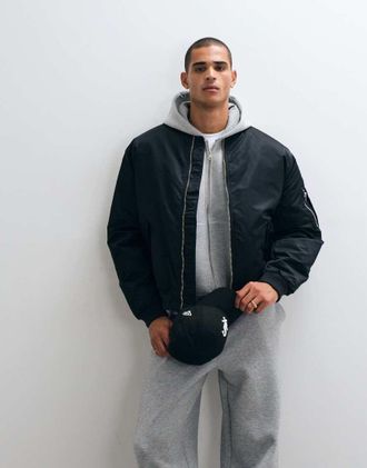 Asos Schwarze Bomberjacke