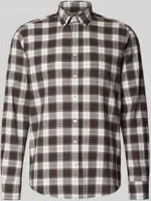 Bugatti Regular Fit Freizeithemd mit Button-Down-Kragen
