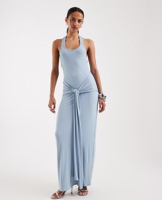 4th & Reckless Maxikleid aus weichem Jersey in Babyblau mit U-Ausschnitt, Neckholder und drapierter, gebundener Vorderseite