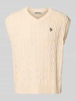 Review Pullunder mit Zopfmuster und V-Ausschnitt