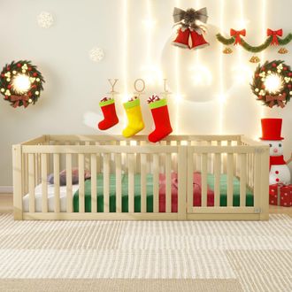 Generic Bodenbett aus Massivholz, Bettrahmen mit Zaun und Tür, Stabiler Holzrahmen, vielseitig nutzbar als Schlafplatz, Spielbereich oder Leseecke, leicht mon