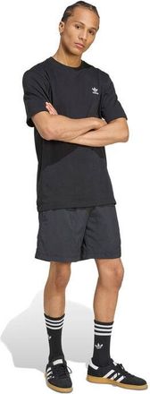 adidas Originals Herren Trainingsshorts ESS WVN