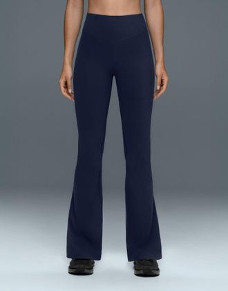 Oysho pantalon flare compressif taille haute 80 cm bleu marine