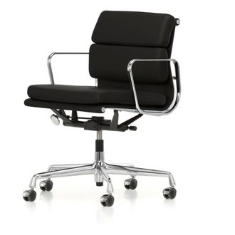 Vitra Chaise de bureau Soft Pad chair EA 217 en cuir Vitra