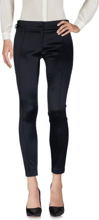 Elisabetta Franchi HOSEN & R&Ouml;CKE - Hosen auf YOOX.COM