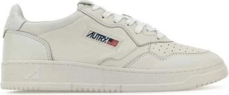 Autry Homme, Chaussures, Blanc, Taille: 39 EU Baskets en cuir blanc Medalist