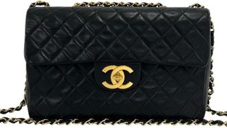 Chanel Sac d&eacute;paule matelass&eacute; classique en cuir dagneau Pre-owned - Femme - Pre-owned - Noir - Taille: ONE Size