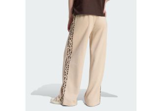 adidas Jogginghose SEASONAL ESSENTIALS 3-STREIFEN-HOSEN, ANIMALPRINT (1-tlg)