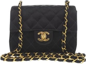 Chanel Sac bandouli&egrave;re en satin Pre-owned - Femme - Pre-owned - Noir - Taille: ONE Size