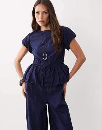 Asos Combinaison bouffante &agrave; basque - Bleu marine